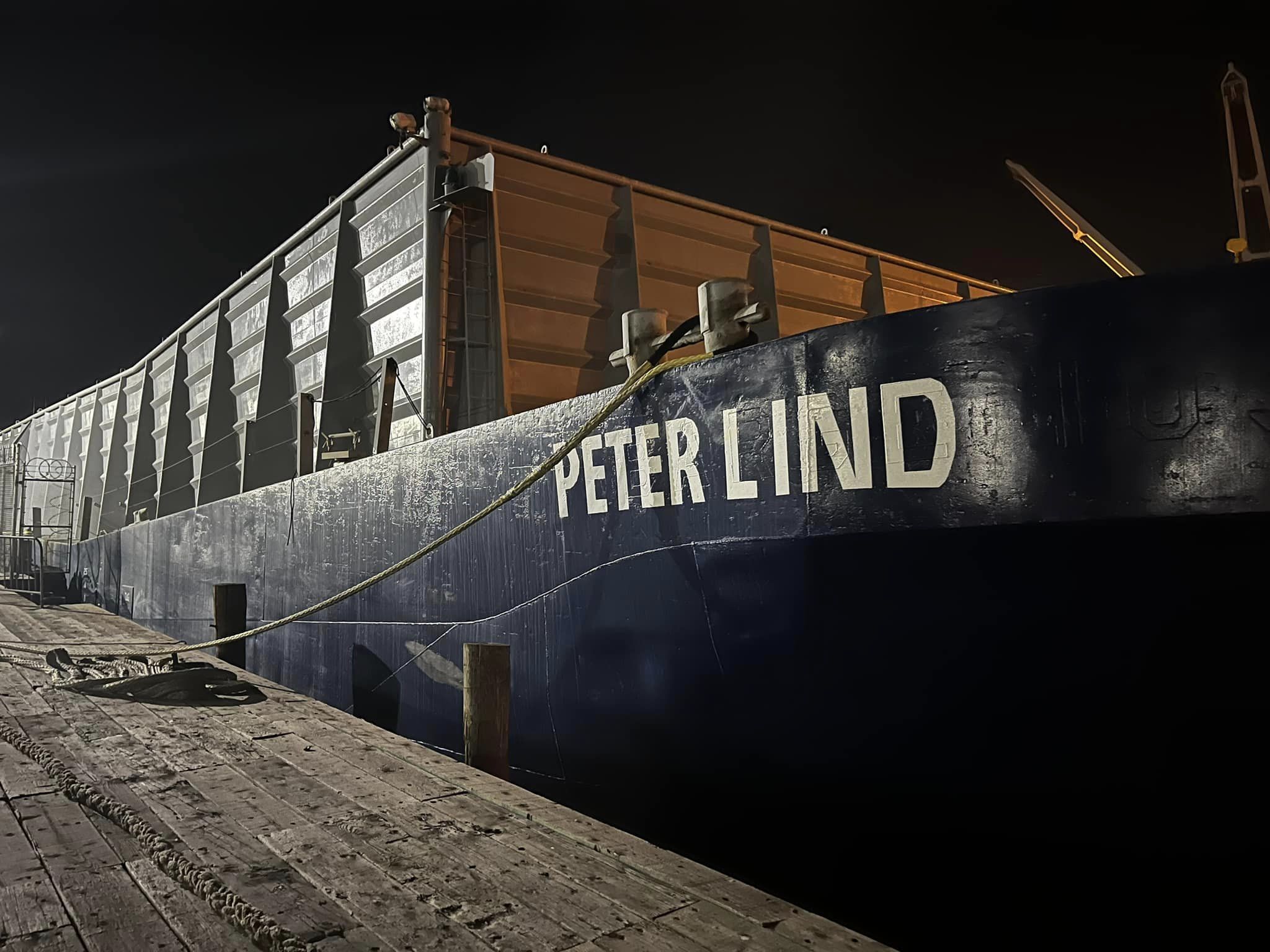 Lightering Service for CEMEX - Lind Marine